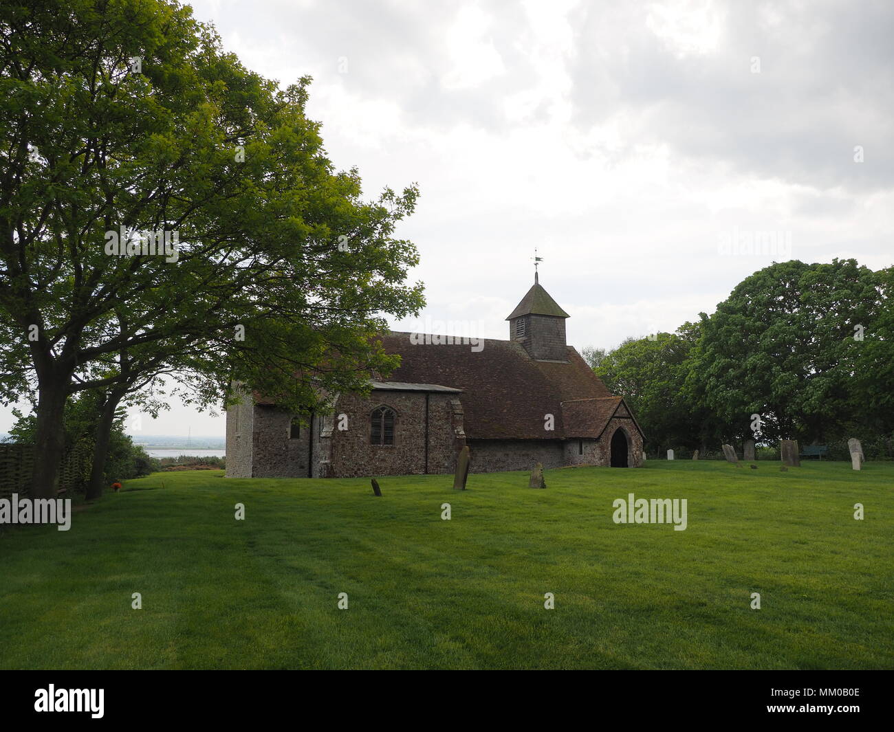 Harty, Kent, UK. 9th May, 2018. UK Weather: increasing cloud but still ...