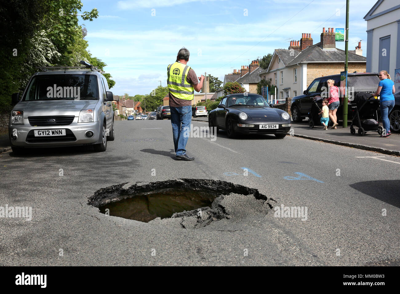 Sunken hole hi-res stock photography and images - Alamy