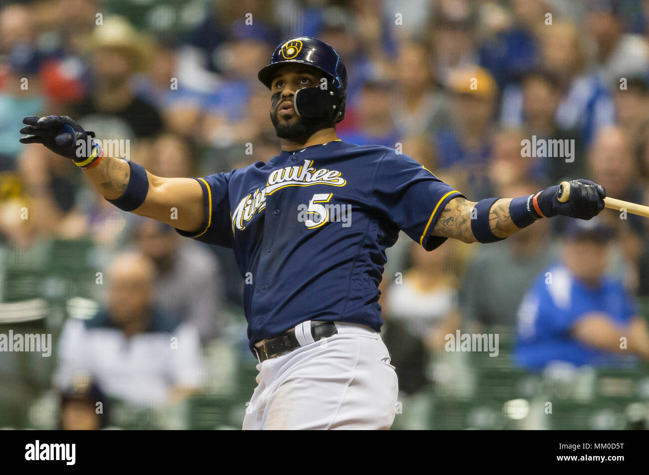 Milwaukee, WI, USA. 8th May, 2018. Milwaukee Brewers second baseman ...