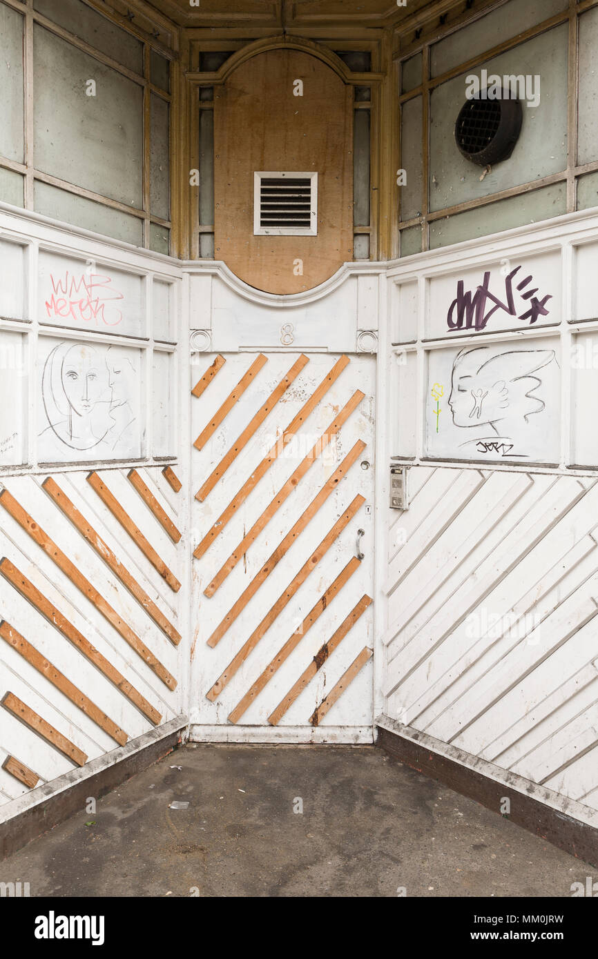 Street Art, Hampstead Road, London, NW1, Britain Stock Photo - Alamy