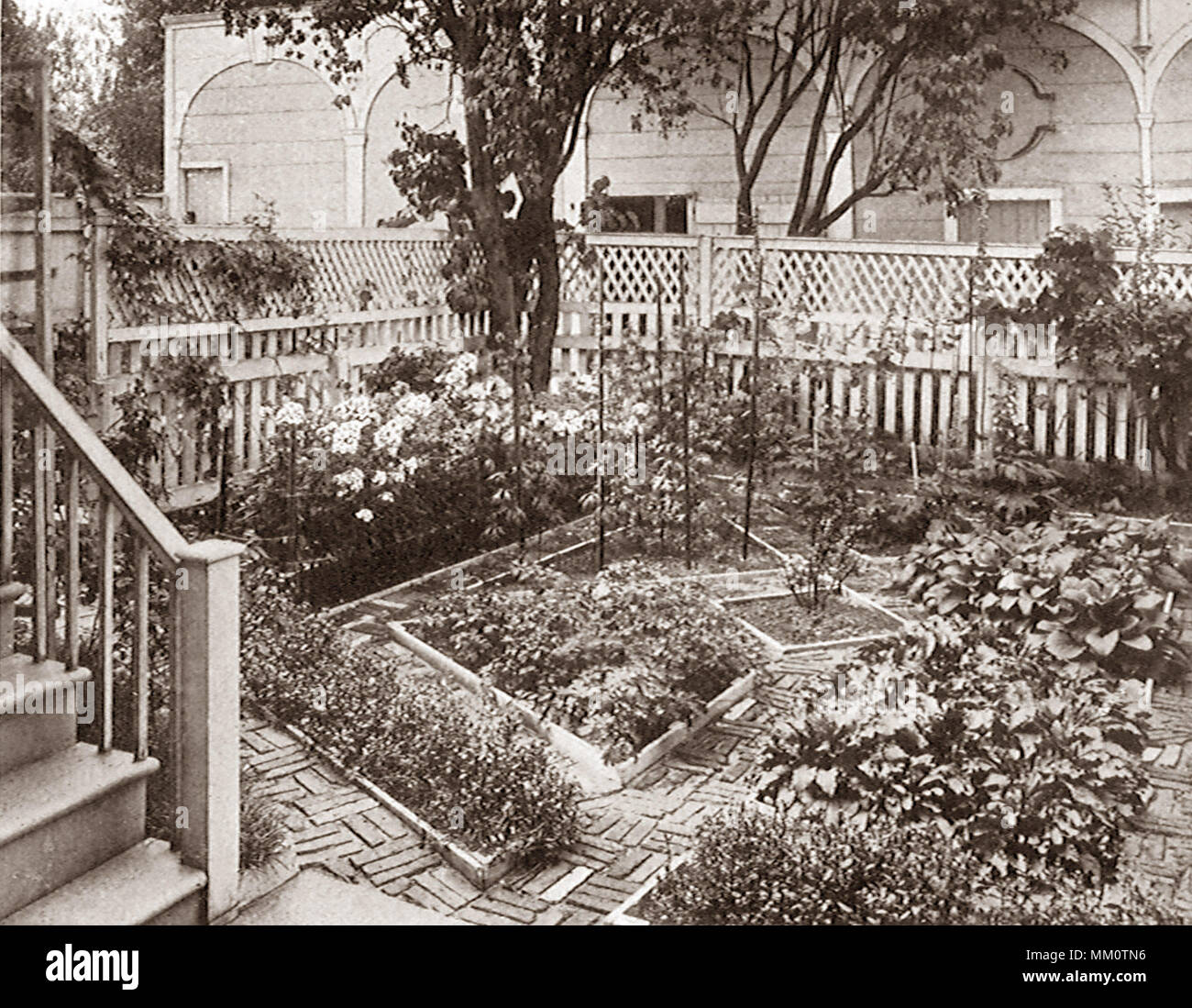 Garden of the Jacob Wendell House. Portsmouth. 1893 Stock Photo - Alamy