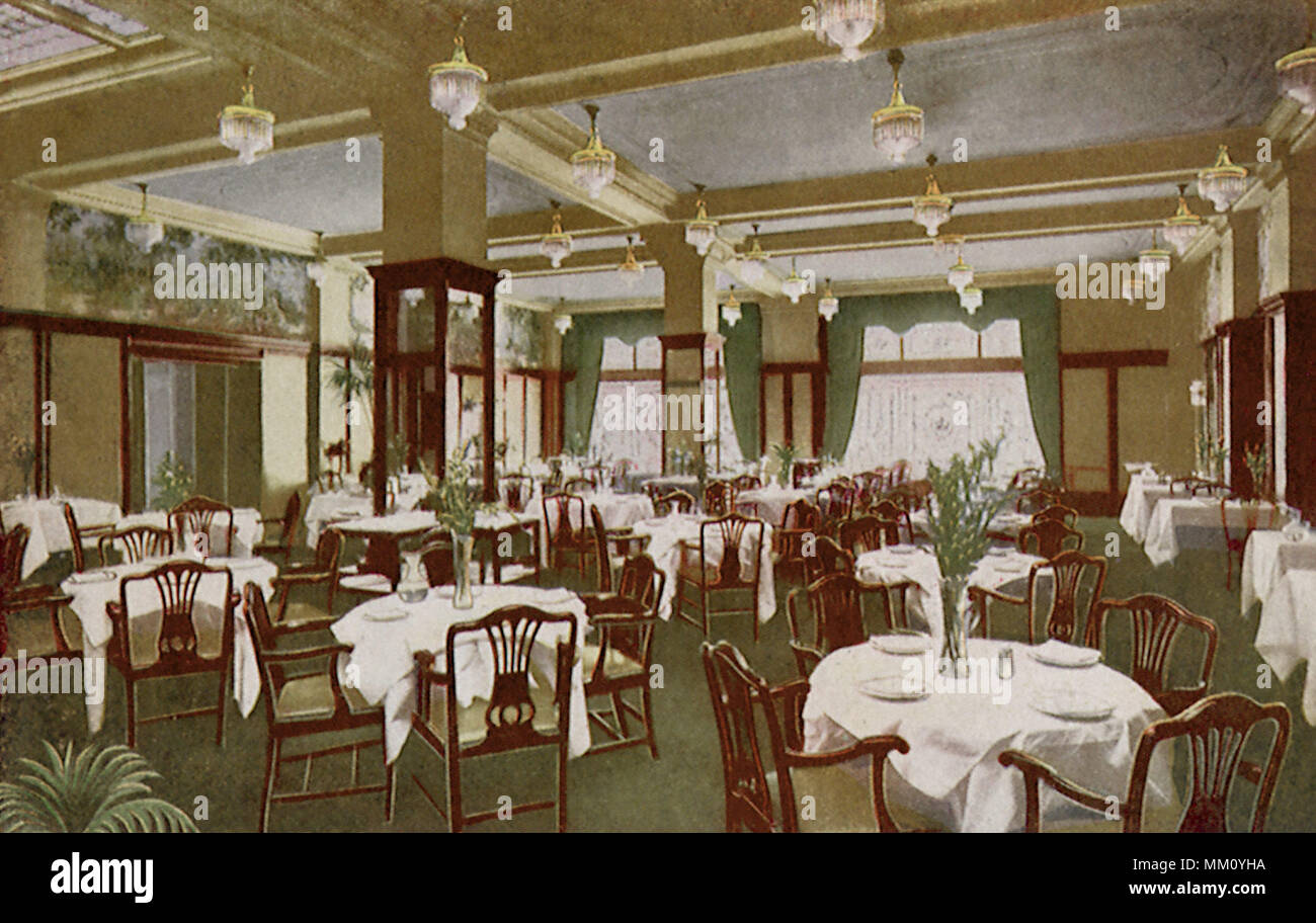 Dining Room of the Imperial Hotel. Portland. 1920 Stock Photo - Alamy