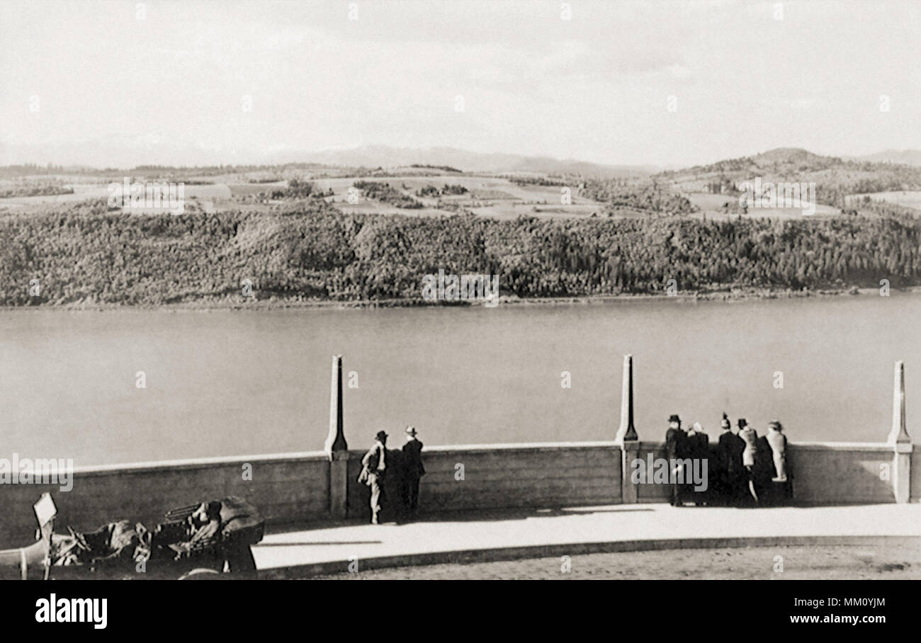 Crown Point on the Columbia River Highway. 1910 Stock Photo - Alamy