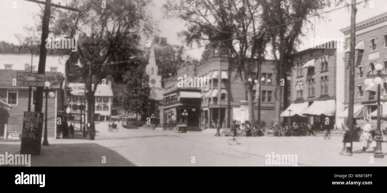 Square in Downtown Springfield. 1910 Stock Photo - Alamy