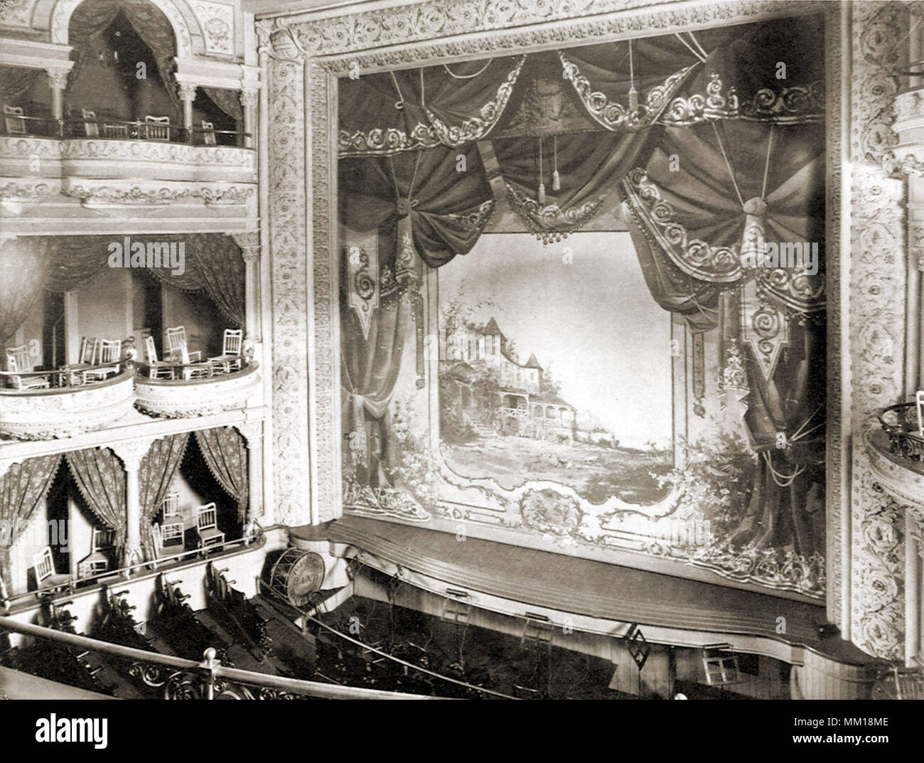 Opera house interior hi-res stock photography and images - Alamy