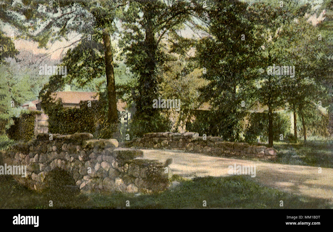 Stone Bridge at Laddins Rock Farm. Stamford. 1909 Stock Photo - Alamy