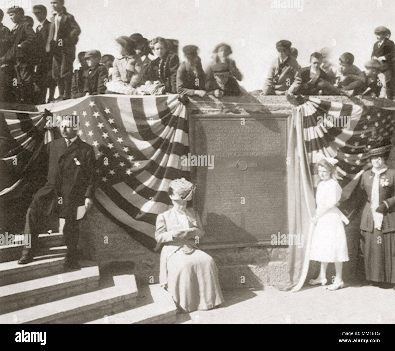 State dedication hi-res stock photography and images - Alamy