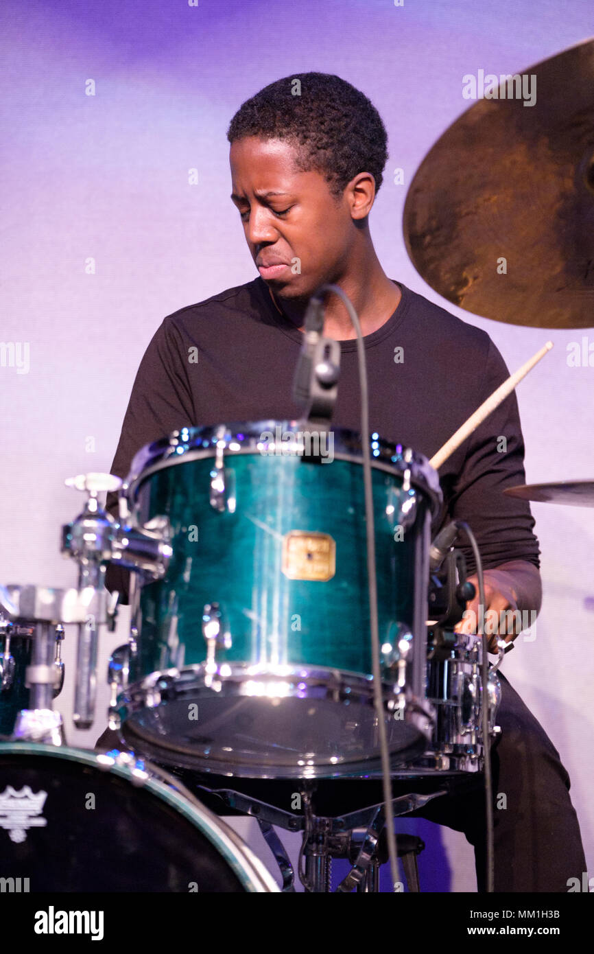 Moses boyd playing drums hi-res stock photography and images - Alamy