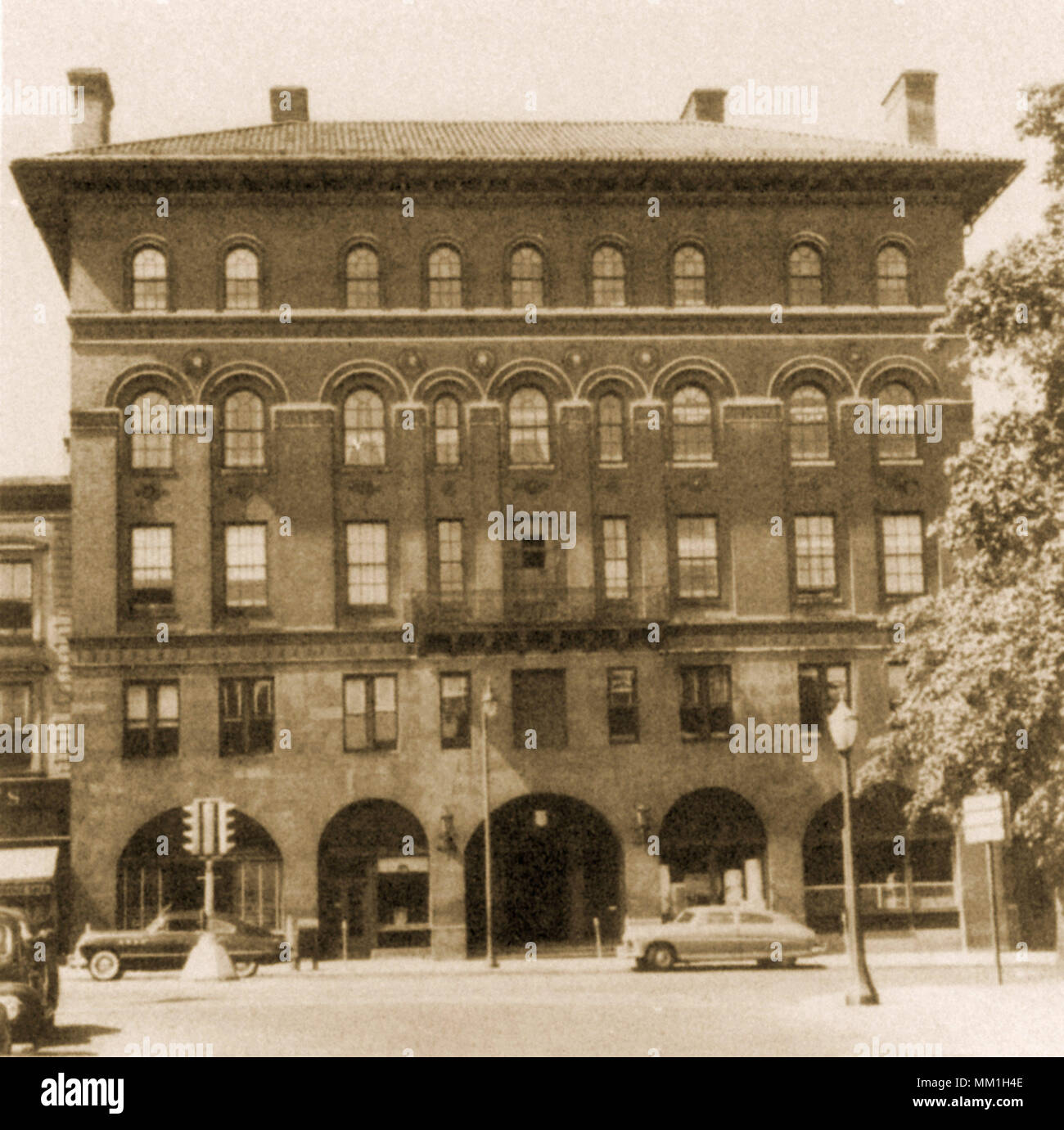 Community chest hi-res stock photography and images - Alamy