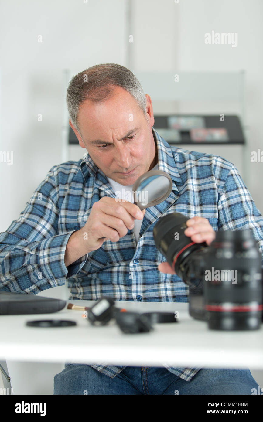 photographing equipment maintenance and repair Stock Photo - Alamy