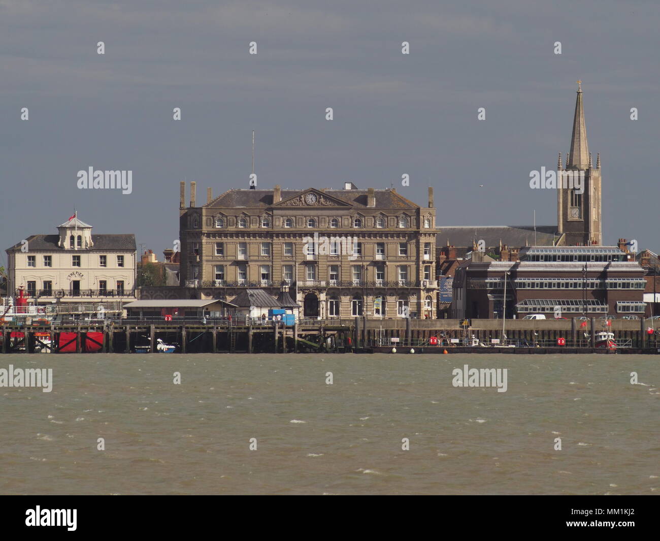 Historic waterfront buildings hi-res stock photography and images - Alamy