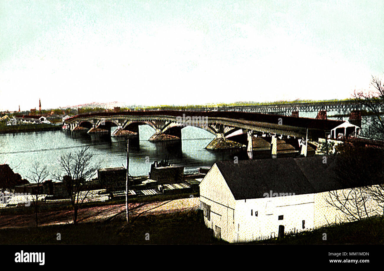 Camel back bridge hi-res stock photography and images - Alamy