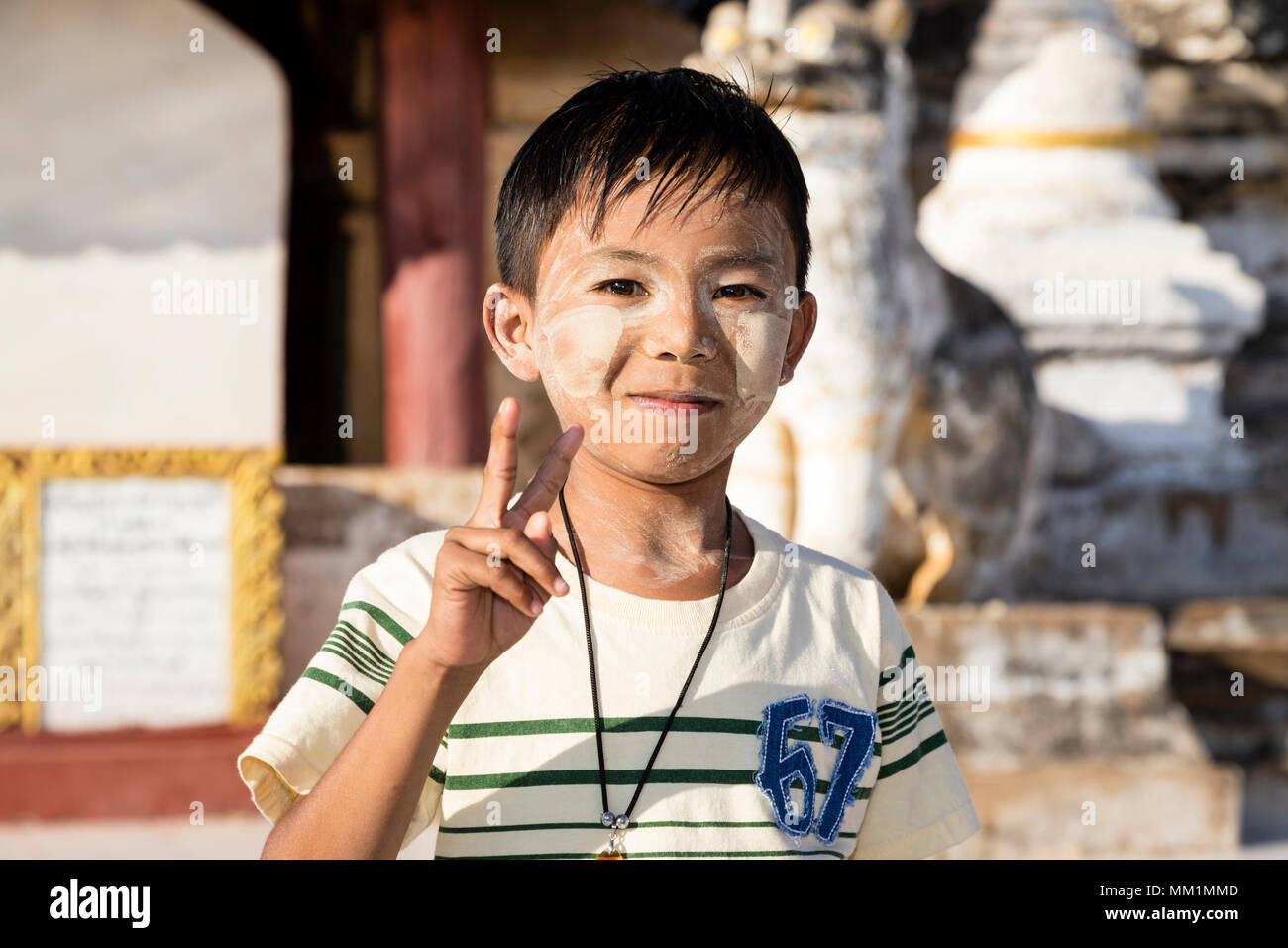 Poor boy portrait myanmar hi-res stock photography and images - Alamy