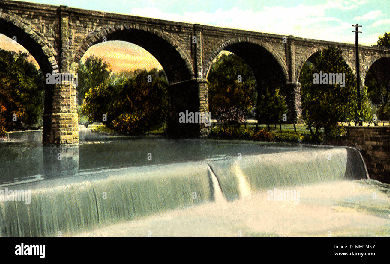 R bridge hi-res stock photography and images - Alamy