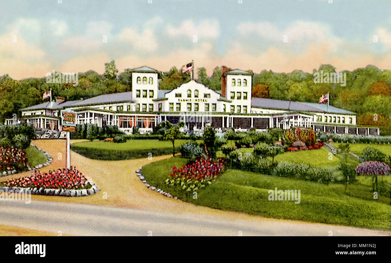 Summit Hotel on Mount Summit. Uniontown. 1945 Stock Photo - Alamy