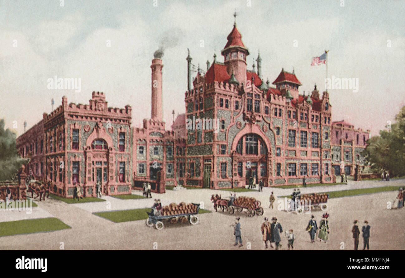 C. Pfeiffer Brewing Company. Detroit. 1914 Stock Photo - Alamy