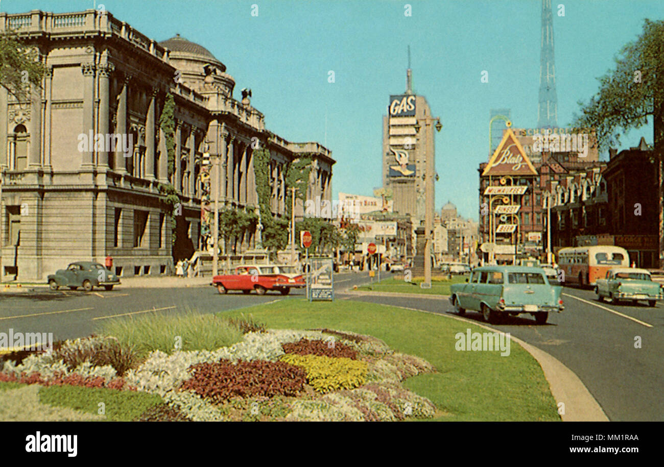 Wisconsin Ave. from Court of Honor. Milwaukee. 1960 Stock Photo - Alamy