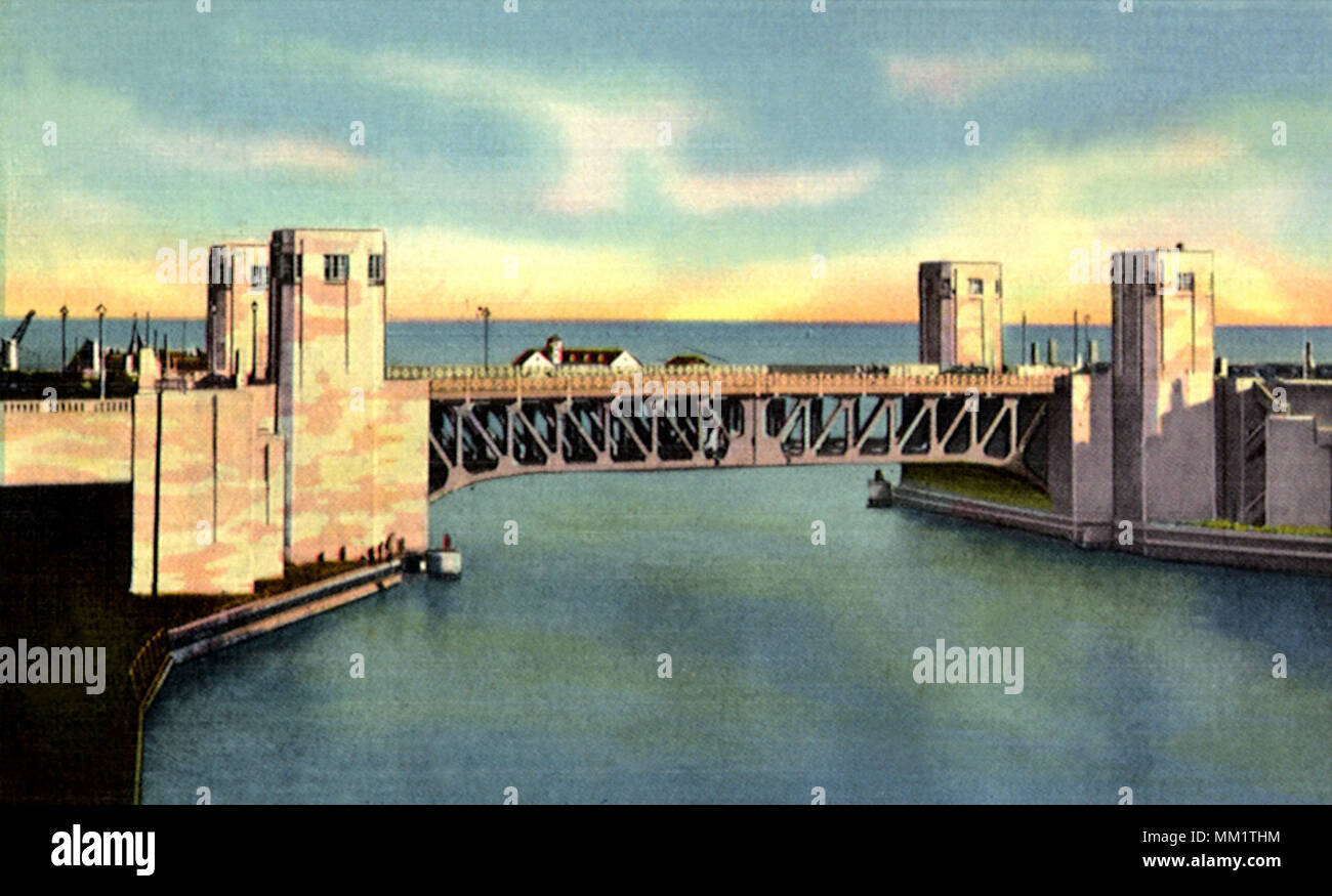 New Outer Drive Bridge. Chicago. 1945 Stock Photo - Alamy
