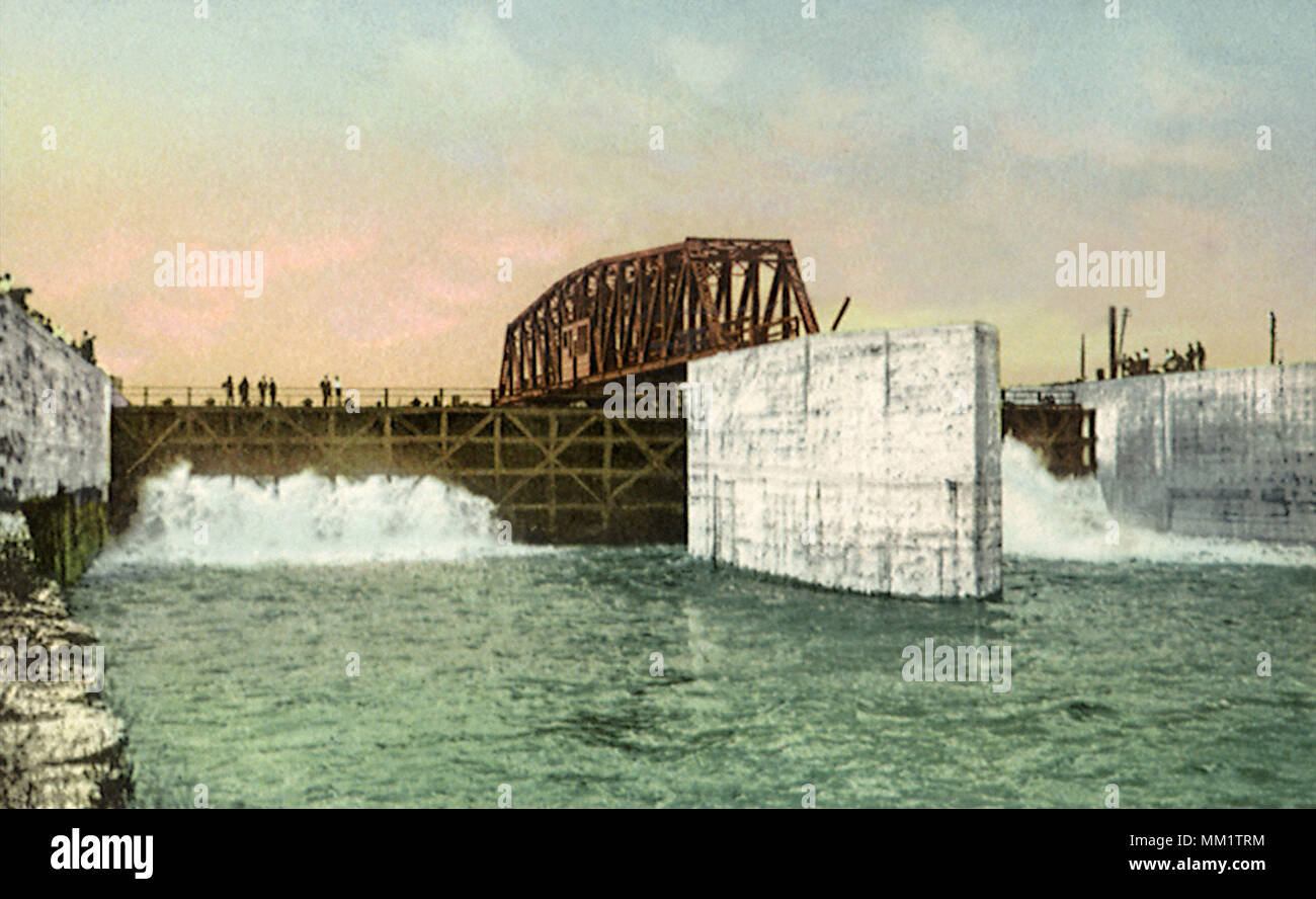 Butterfly dam hi-res stock photography and images - Alamy