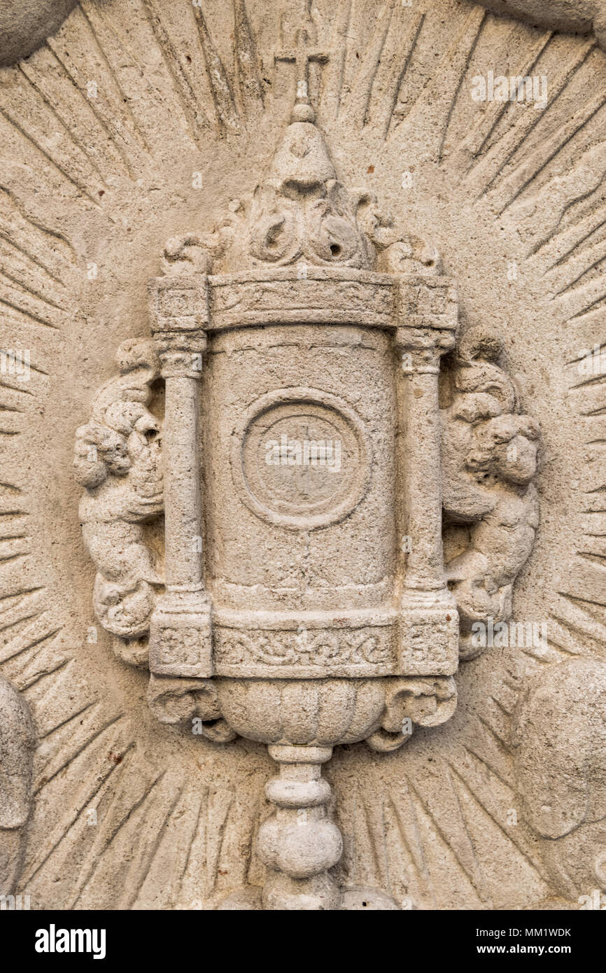 Blessed sacrament monstrance on altar hi-res stock photography and ...