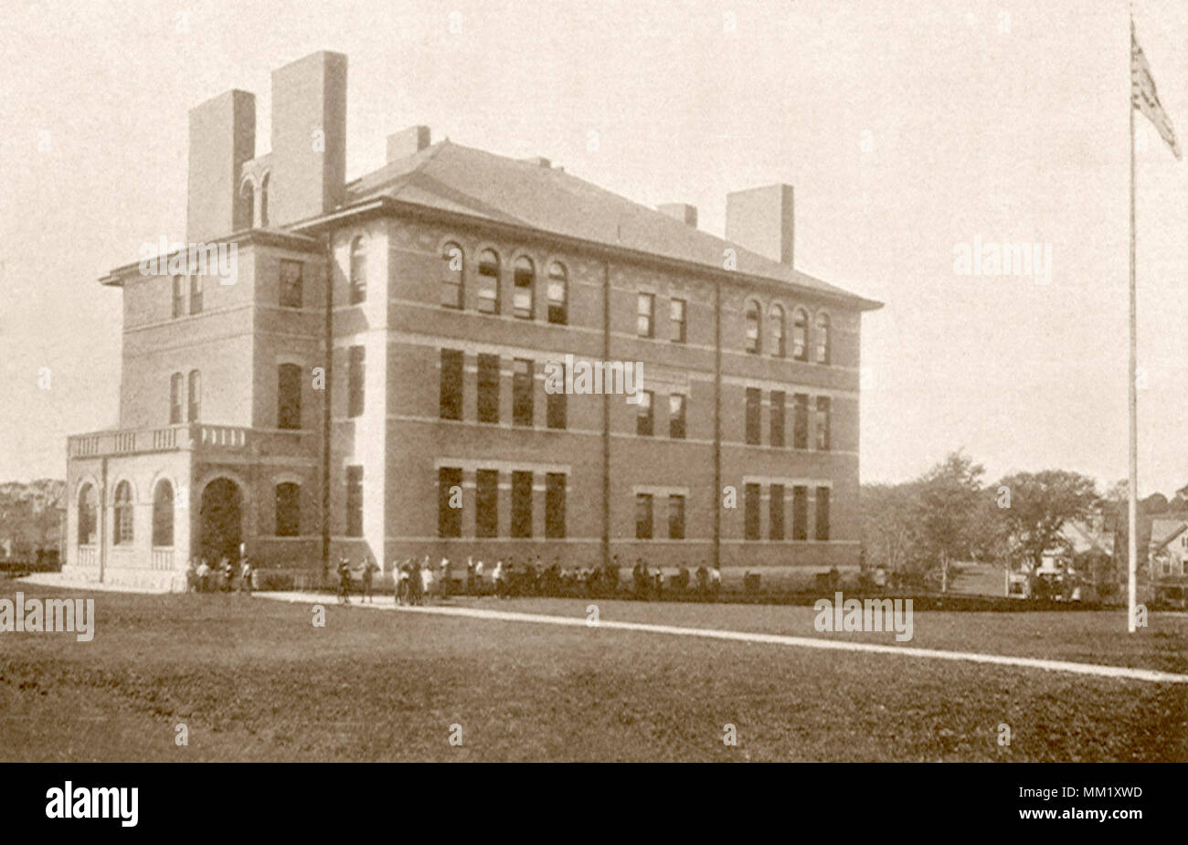 Robert Bartlett School. New London. 1901 Stock Photo - Alamy