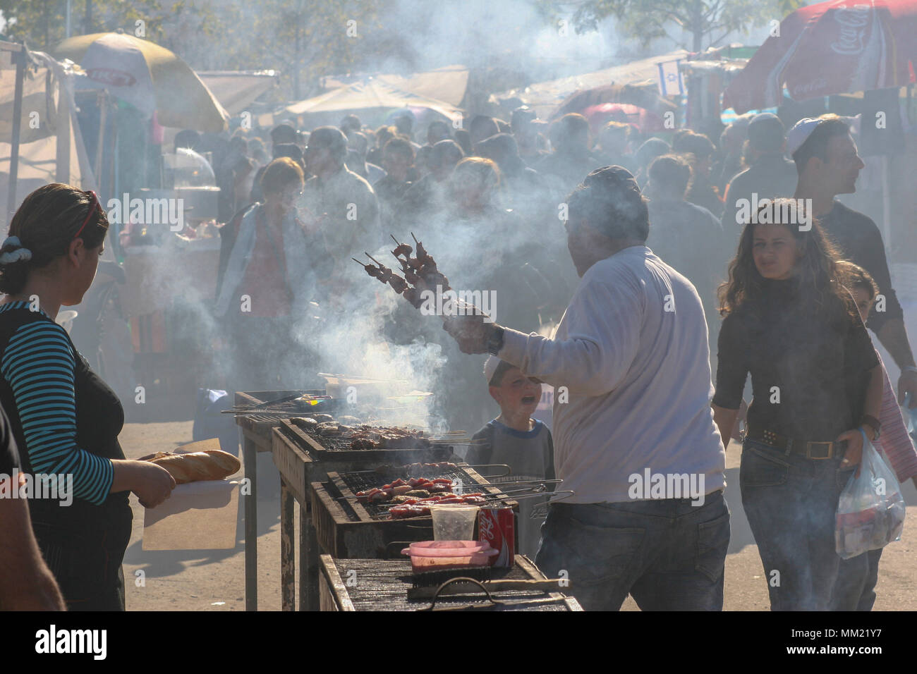 Leisurely outdoor barbecue hi-res stock photography and images - Alamy