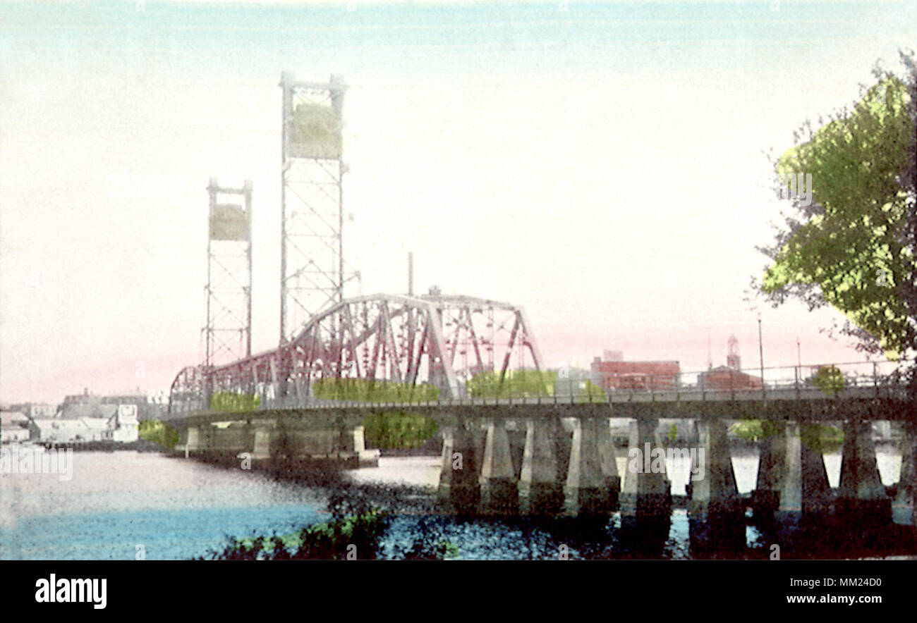 Memorial Bridge between Portsmouth & Kittery. 1935 Stock Photo - Alamy