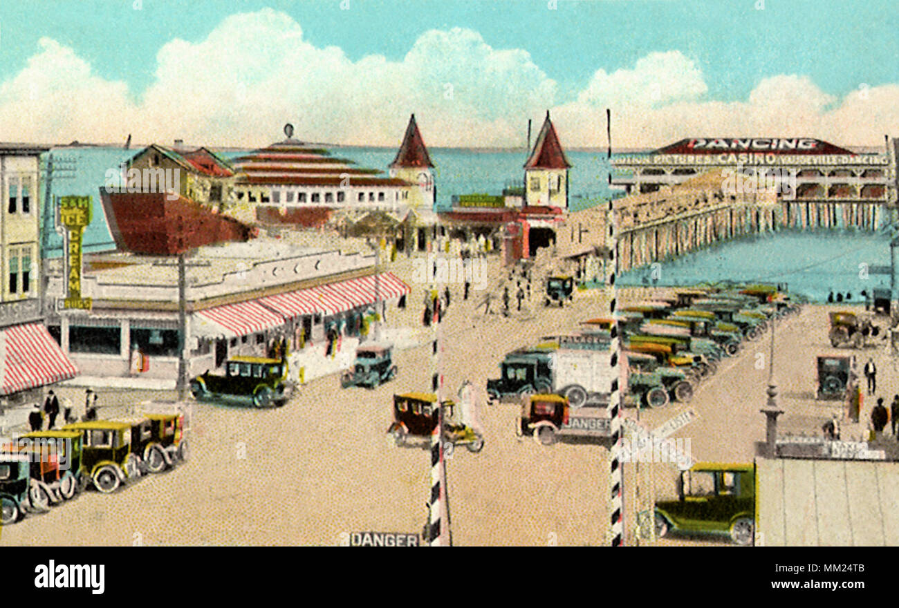 Old orchard pier hi-res stock photography and images - Alamy