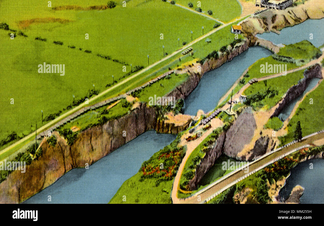 Lime Rock Quarry. Rockland. 1944 Stock Photo - Alamy
