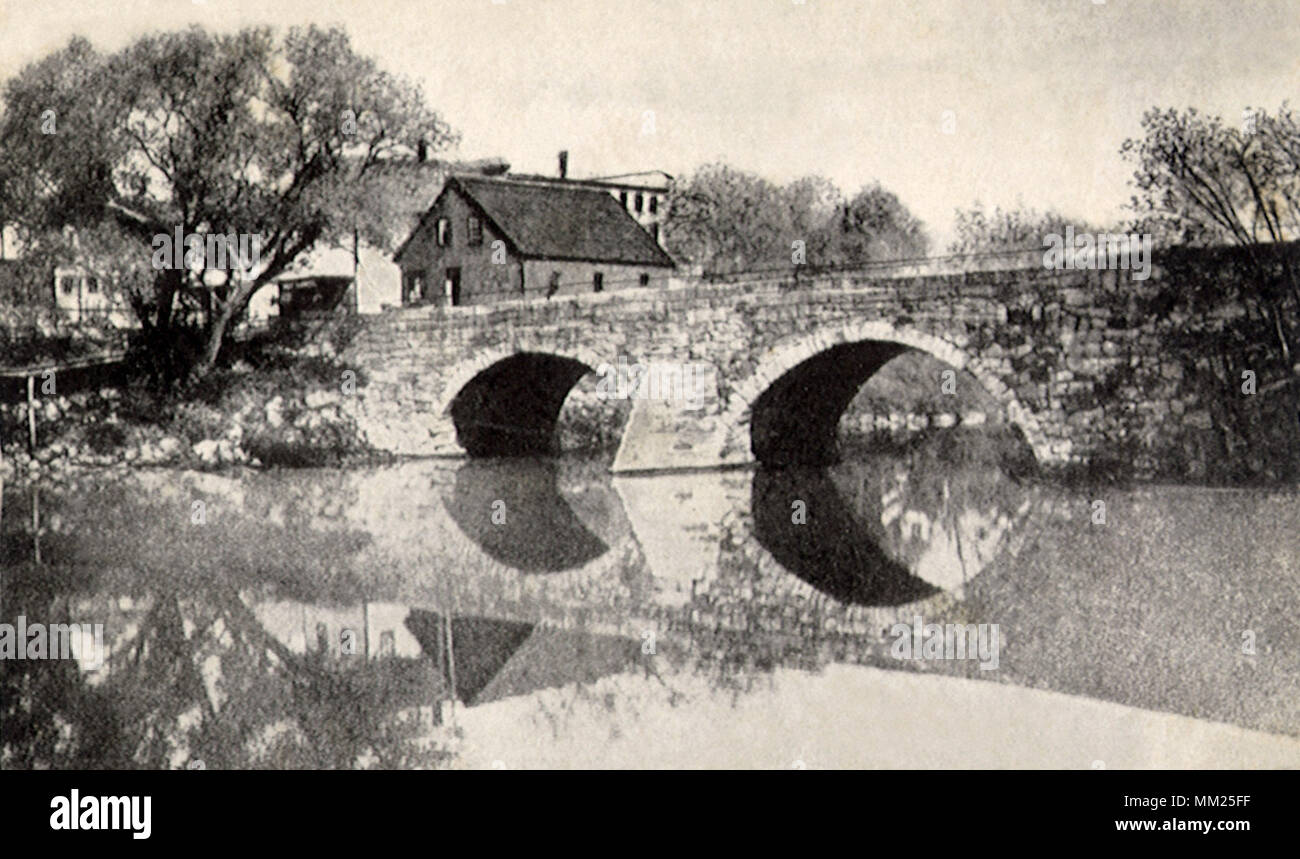 Henniker bridge hi-res stock photography and images - Alamy