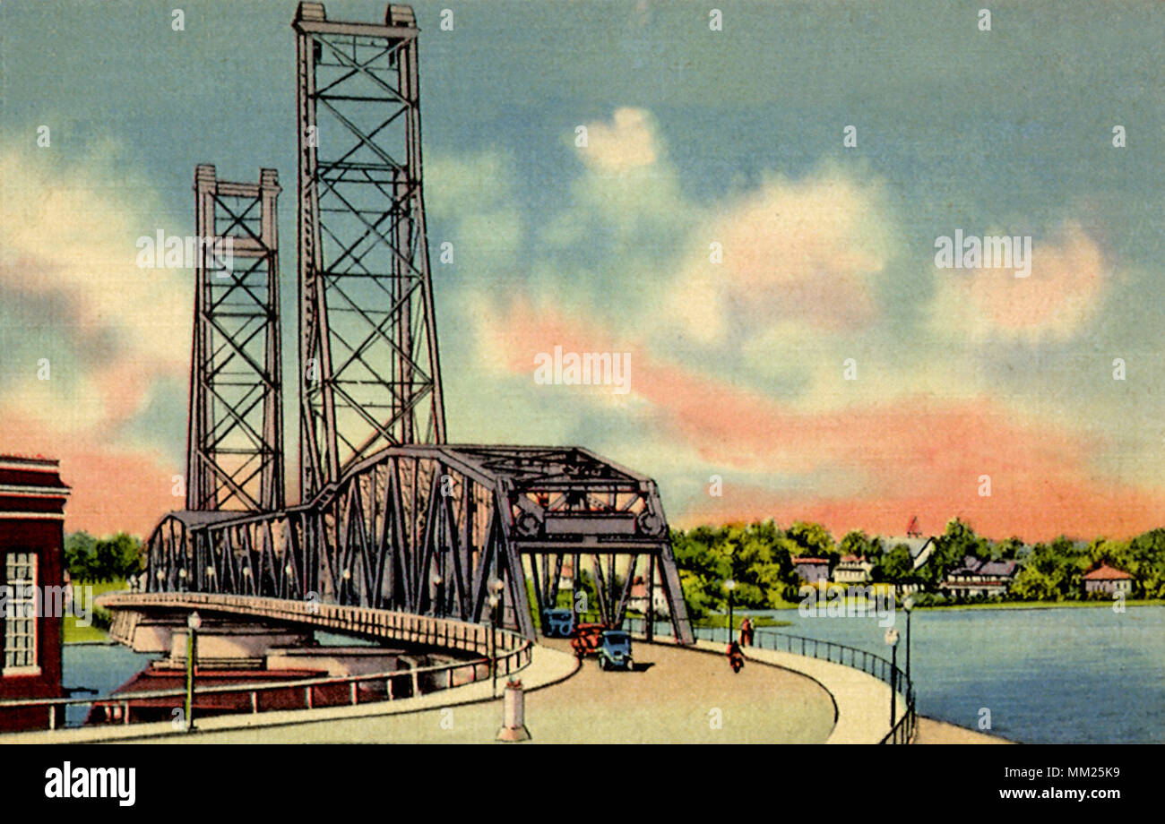 Memorial Bridge between Portsmouth & Kittery. 1945 Stock Photo - Alamy
