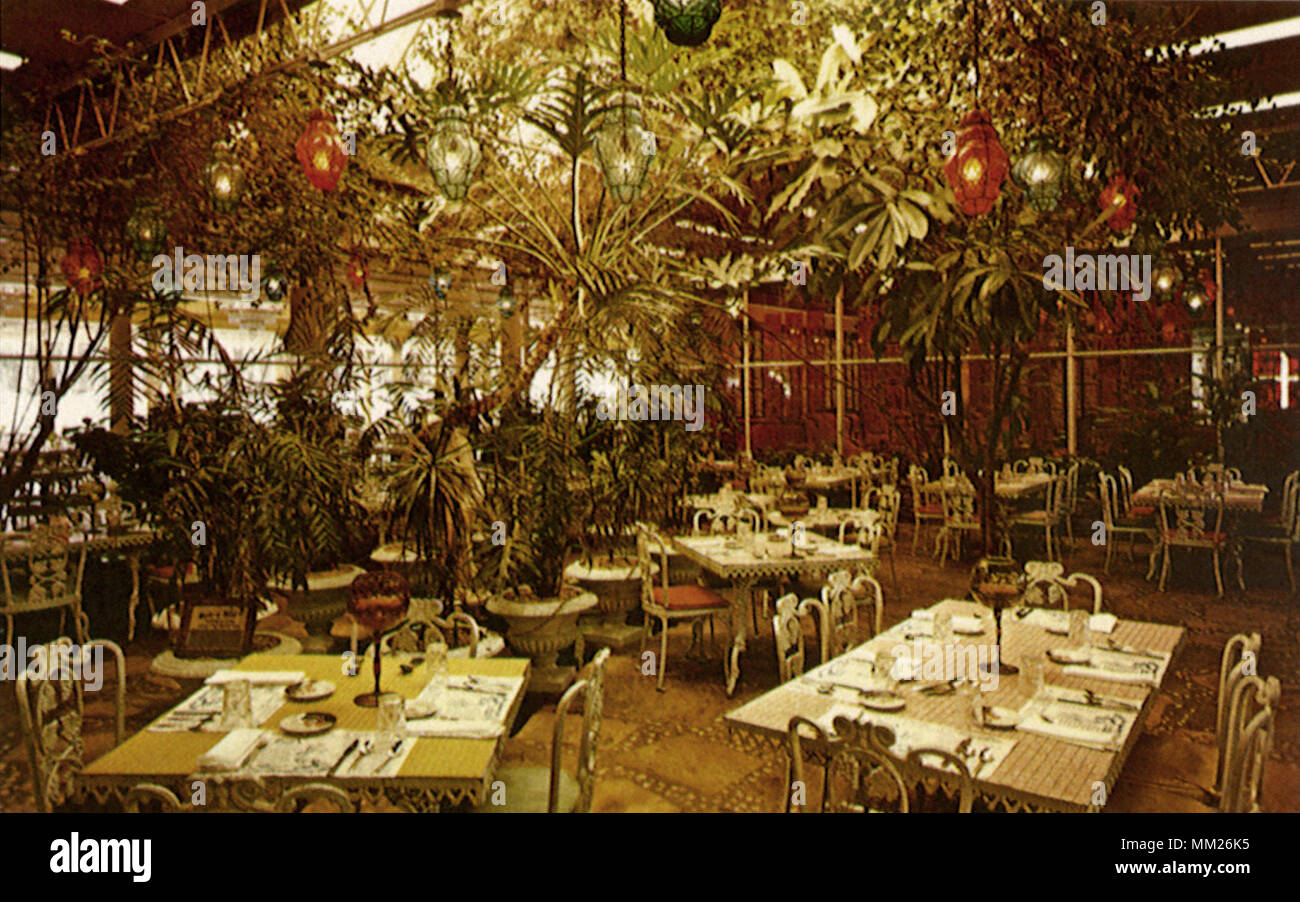 Patio at the Kapok Tree Inn. Clearwater. 1970 Stock Photo - Alamy