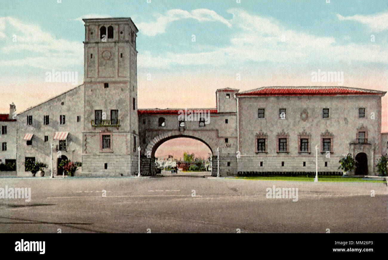 Main Entrance to City. Coral Gables. 1930 Stock Photo - Alamy