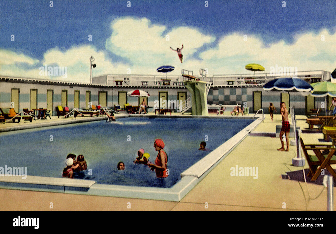 Shamrock Pool and Cabanas. Fort Pierce. 1950 Stock Photo - Alamy