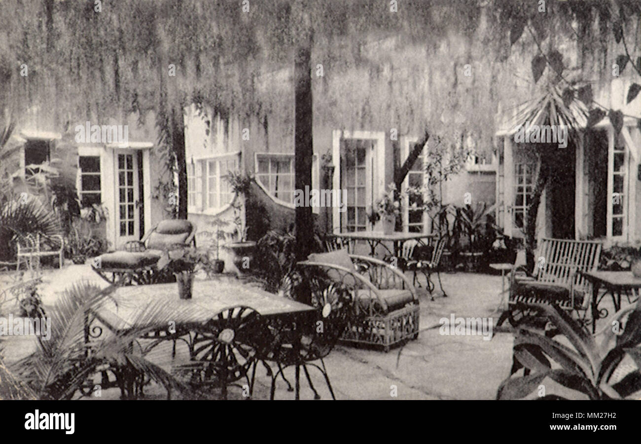 Chalet Suzanne. Lake Wales. 1937 Stock Photo - Alamy