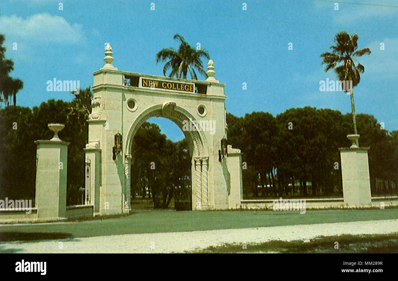 Archway at College. Sarasota. 1970 Stock Photo - Alamy