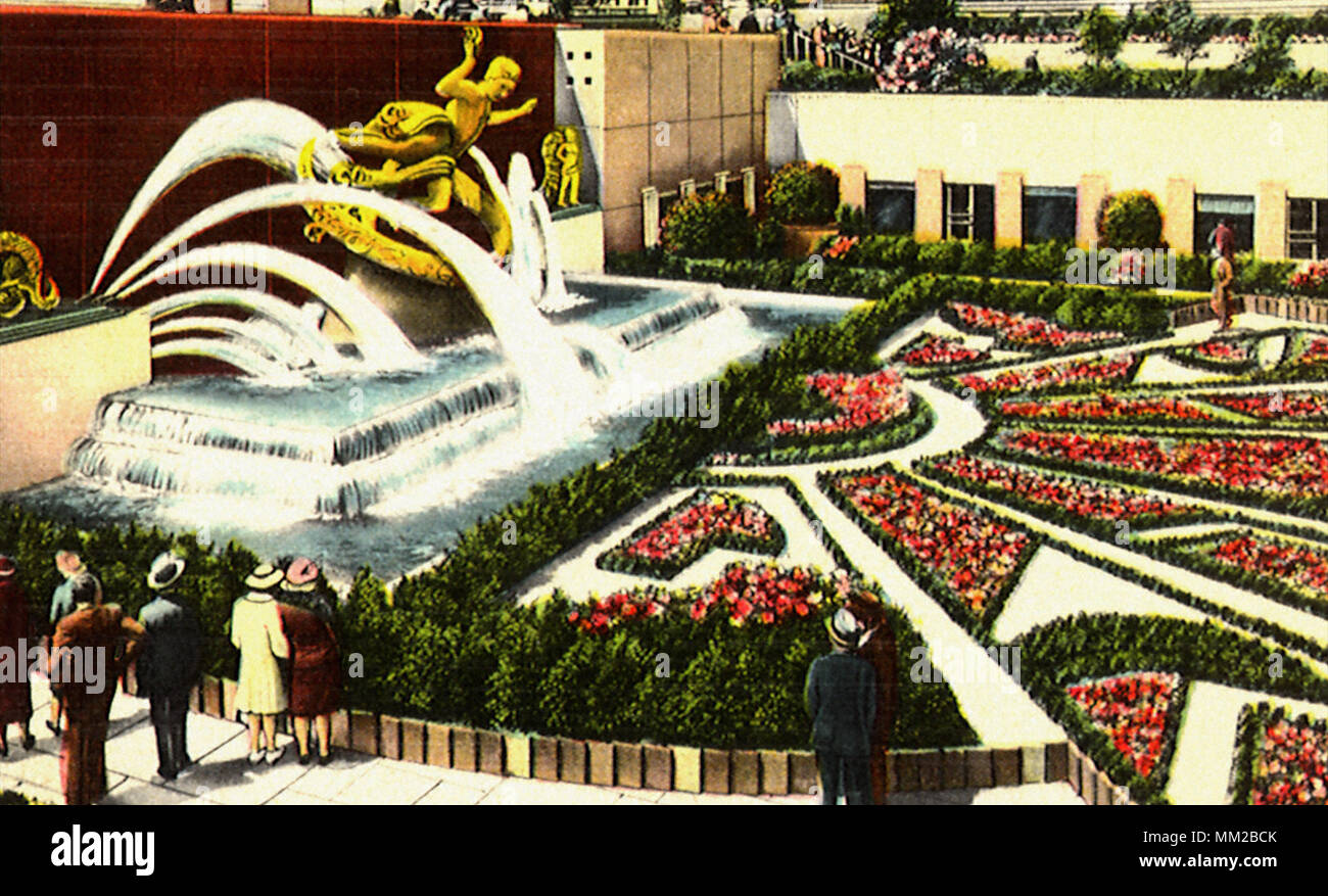 Sunken Garden of Rockefeller Center. New York City. 1940 Stock Photo ...
