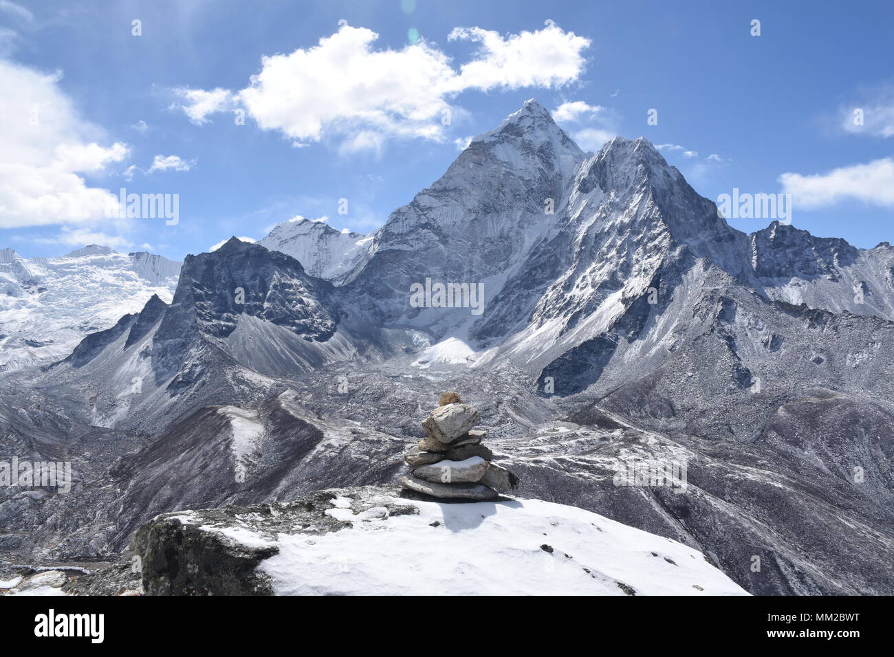 Ama dablam nepal hi-res stock photography and images - Alamy