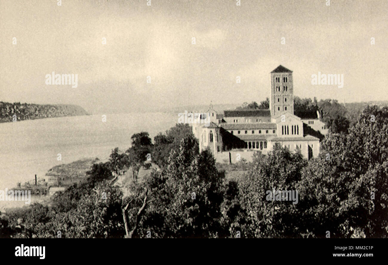 Fort Tryon Park. New York City. 1935 Stock Photo - Alamy