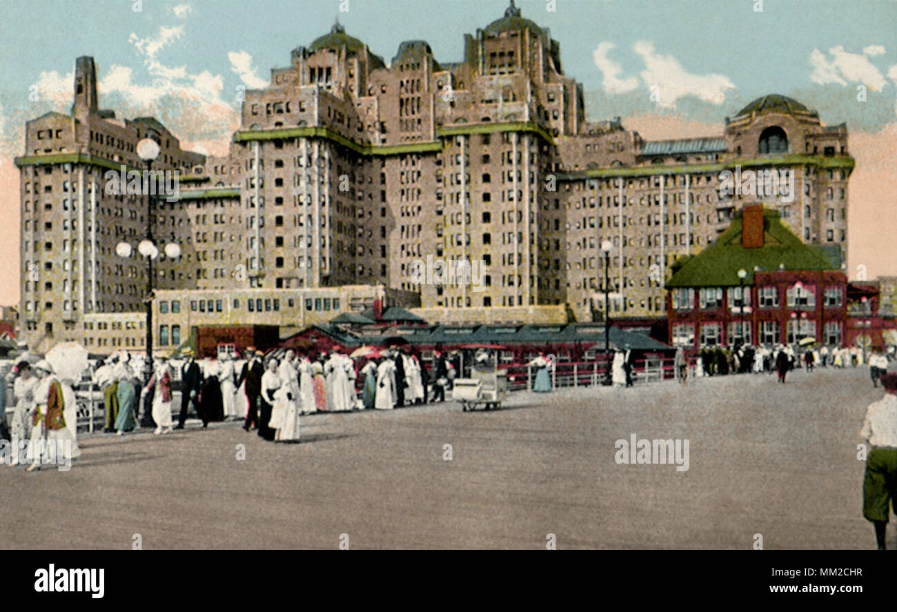 Traymore Hotel. Atlantic City. 1917 Stock Photo - Alamy