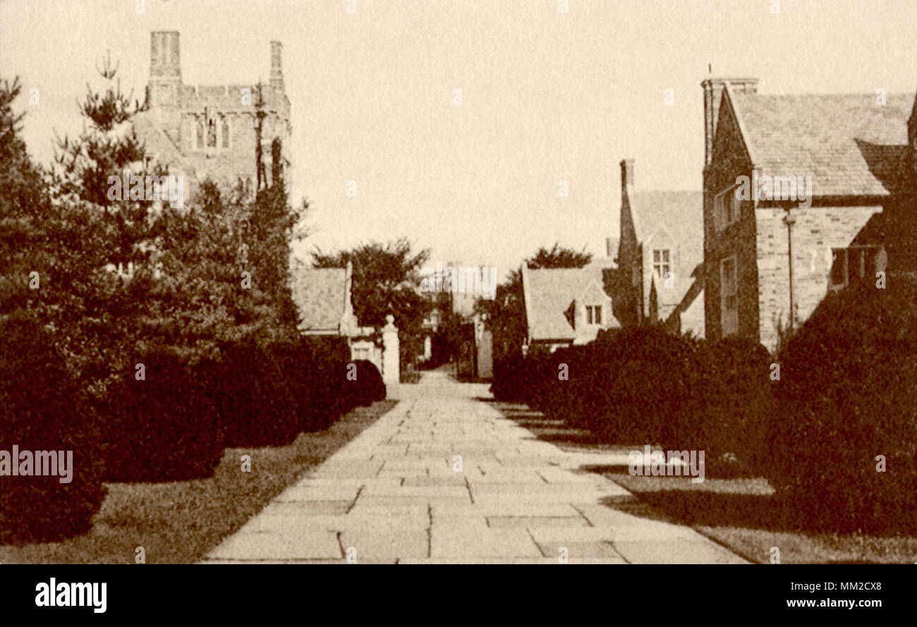 Princeton University Main Entrance. Princeton. 1943 Stock Photo - Alamy