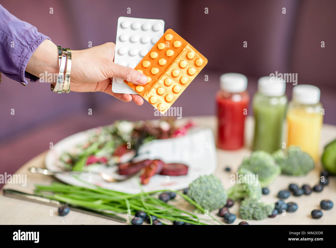 Food pills hi-res stock photography and images - Alamy