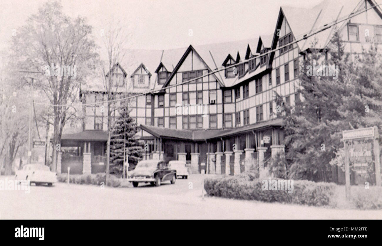Wayside Inn Hotel. Ellenville. 1959 Stock Photo - Alamy