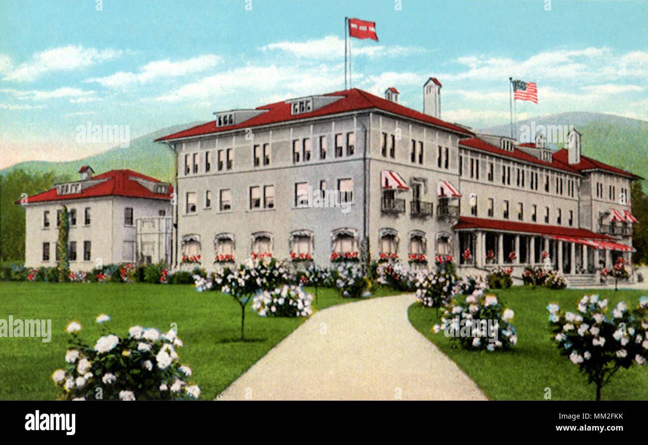 Fort William Henry Hotel. Lake George. 1920 Stock Photo - Alamy