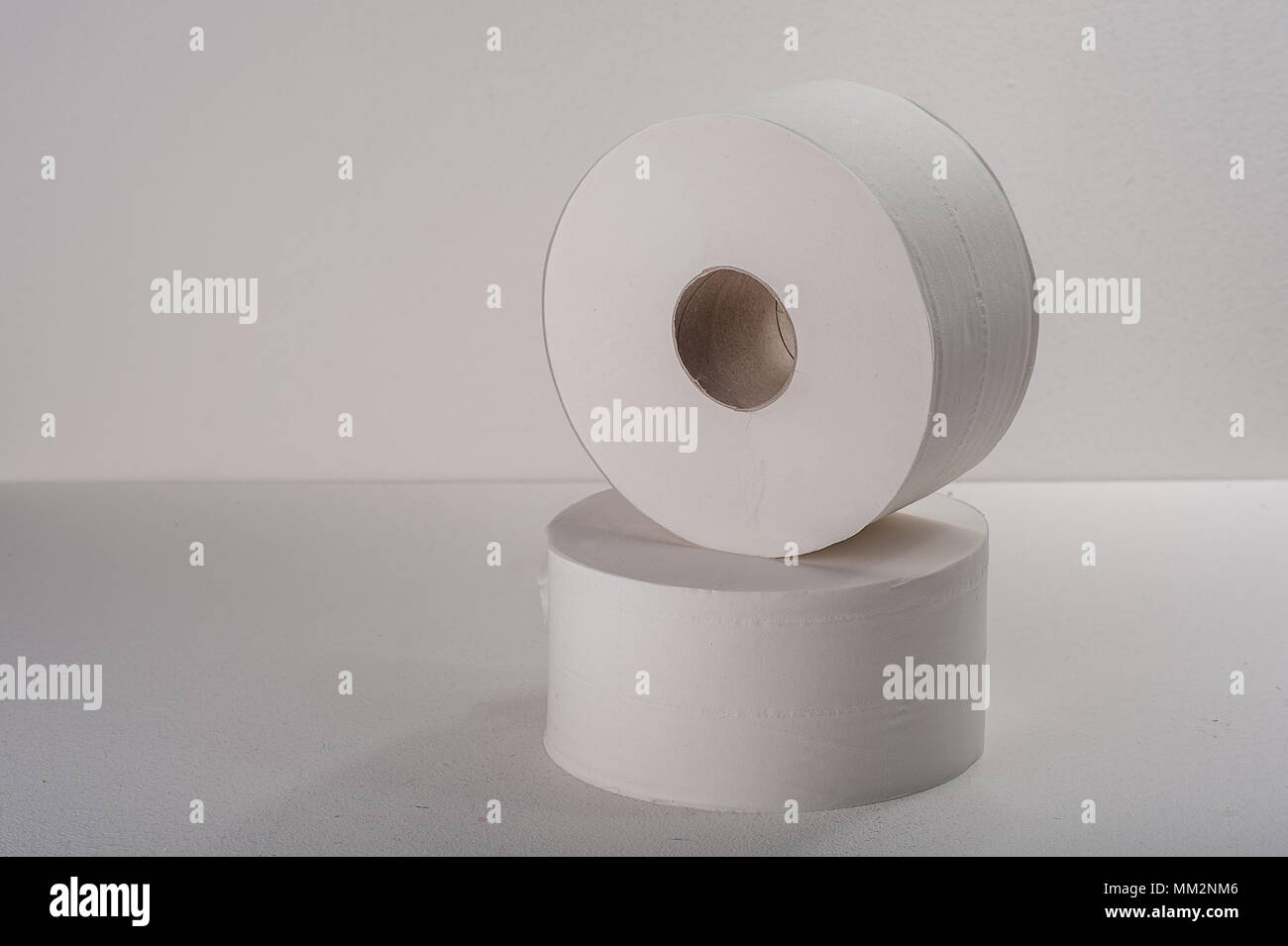 Single roll white tissue hi-res stock photography and images - Alamy
