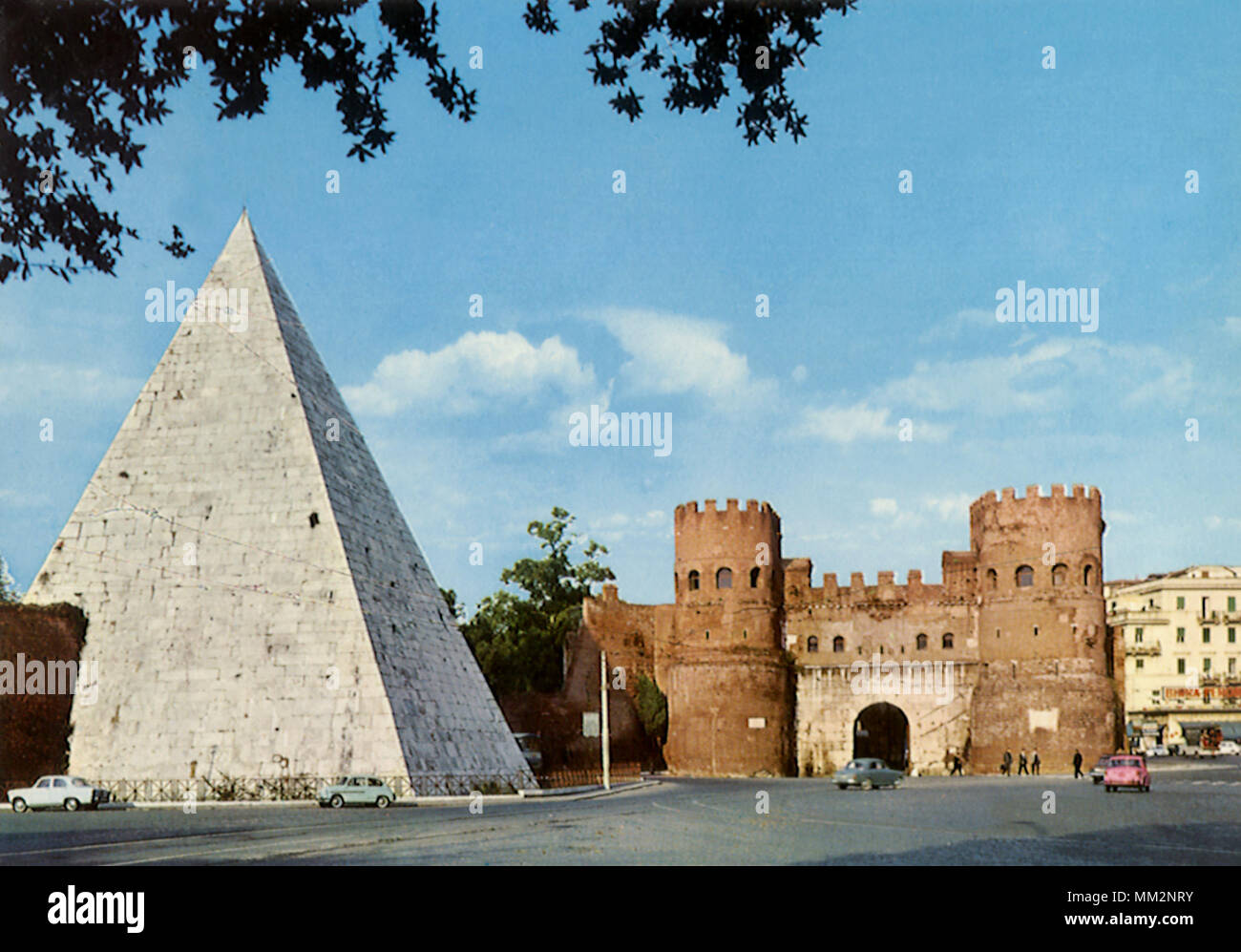 Pyramid of Cestia. Rome. 1960 Stock Photo - Alamy