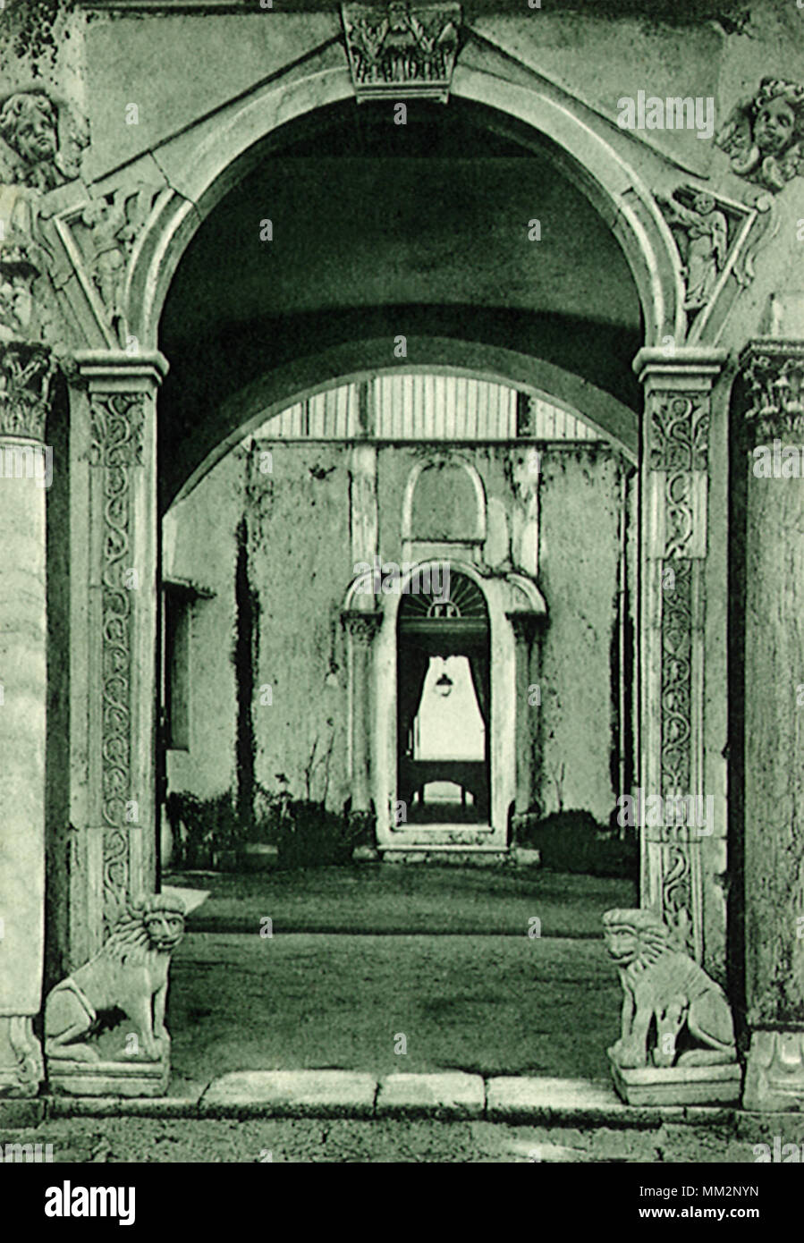 Door of the Plagued Palace. Ravello. 1930 Stock Photo - Alamy