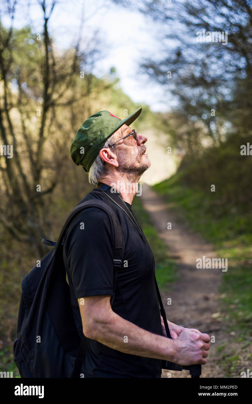 Man enjoying nature hi-res stock photography and images - Alamy