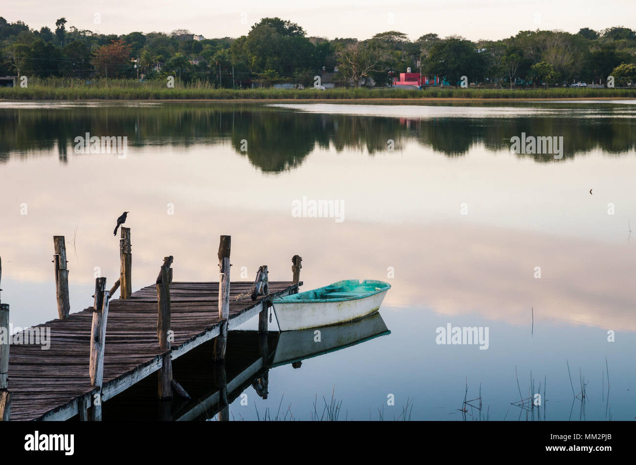 Rustic wood lake dock hi-res stock photography and images - Alamy