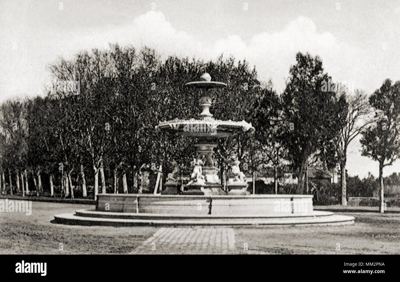 Fountain at Alameda. Valencia. 1930 Stock Photo - Alamy